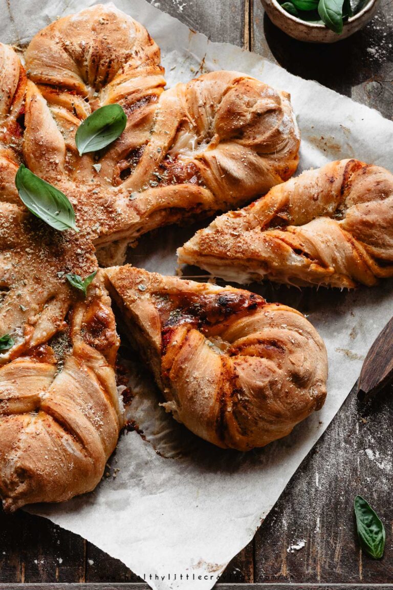 Stuffed Pizza Bread Recipe / The Perfect Pull-Apart Bread